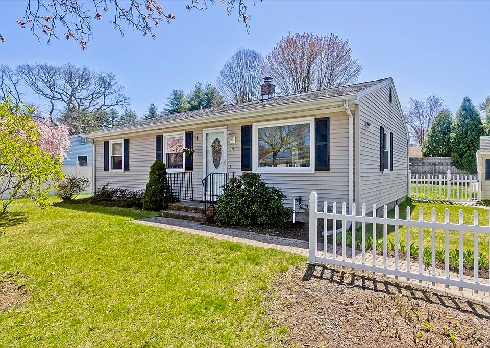 111 Berard Cir, Springfield, MA 01128 | Zillow