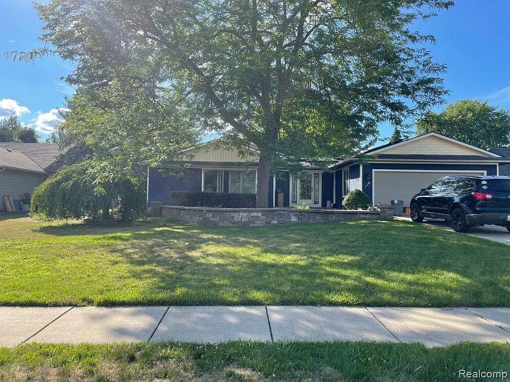 719 Riverside Dr, Linden, MI 48451 | MLS #20230045707 | Zillow