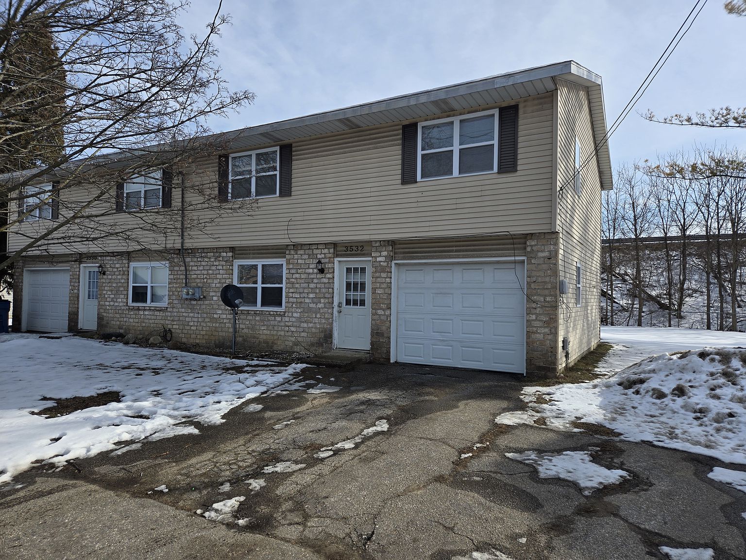 3532 Kenowa Ave SW, Grandville, MI 49418 | Zillow