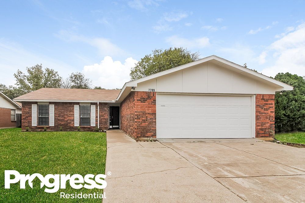 7709 Landmark Ridge St, Fort Worth, TX 76133 | Zillow