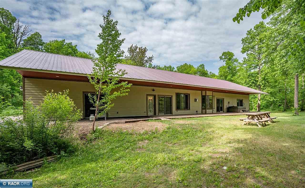 8828 1st St N, Brookston, MN 55711 | Zillow