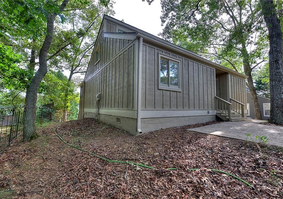 137 Narrows Loop, Waleska, GA 30183 | Zillow