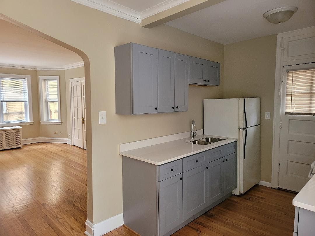 6441 N Richmond St #1W, Chicago, IL 60645 | Zillow