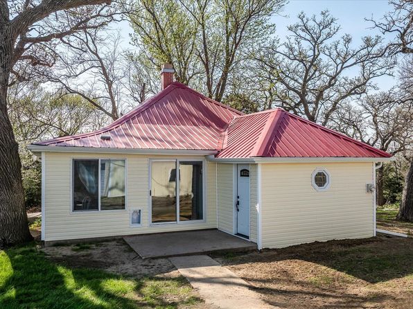 Logan IA Real Estate - Logan IA Homes For Sale | Zillow
