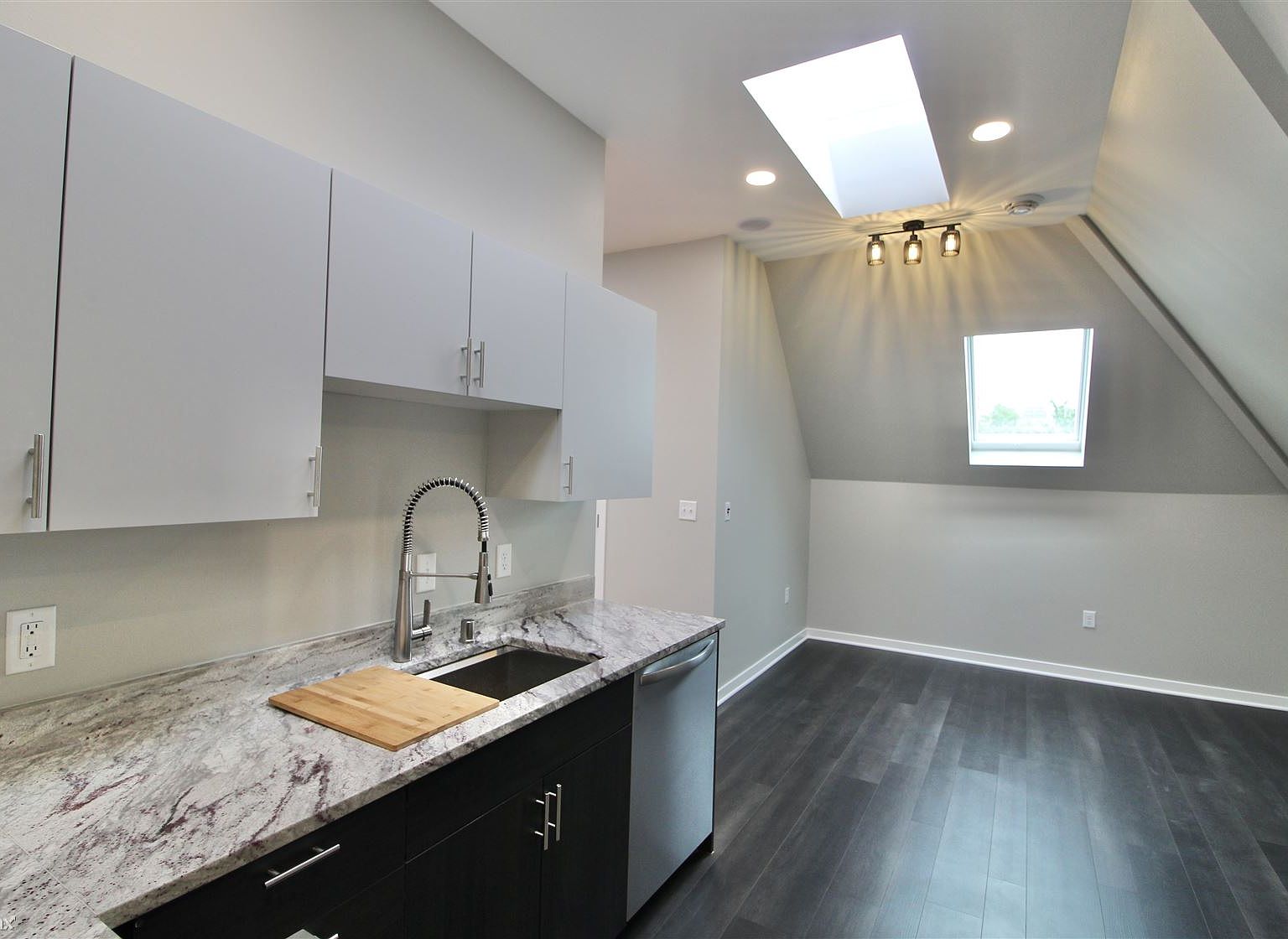 1927 E Locust St, Milwaukee, WI 53211 | Zillow