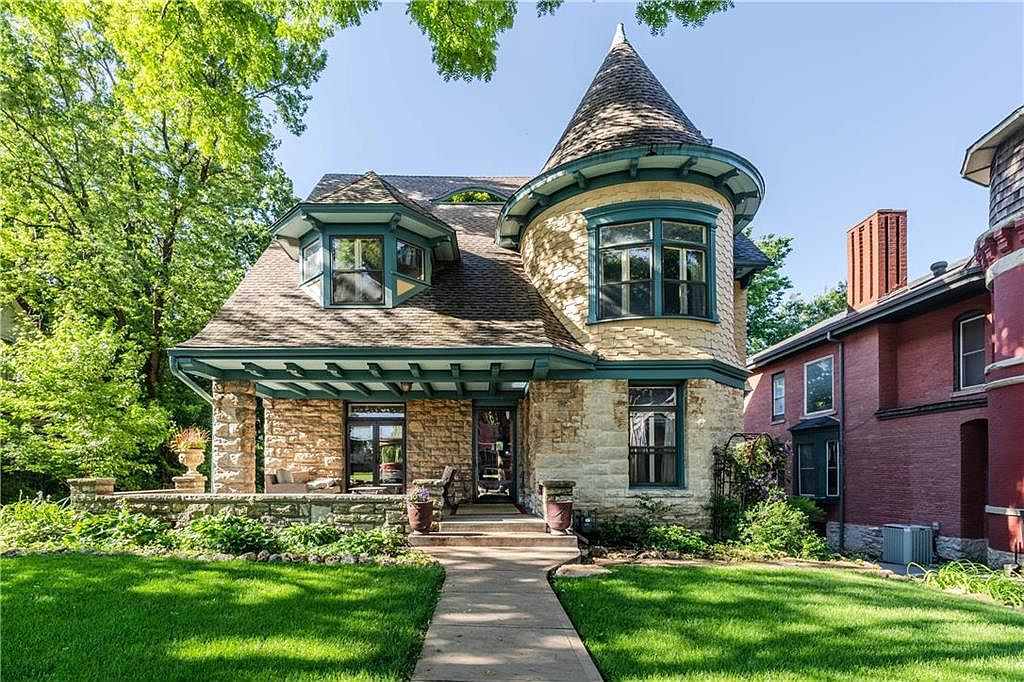 1841 Pendleton Ave, Kansas City, MO 64124 | Zillow