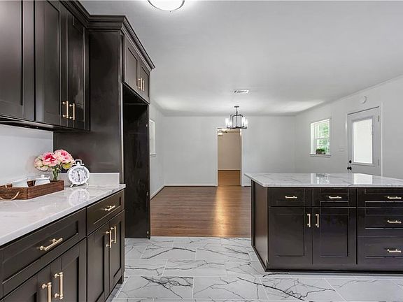 3510 Zimlich Ave, Mobile, AL 36608 | MLS #7390368 | Zillow