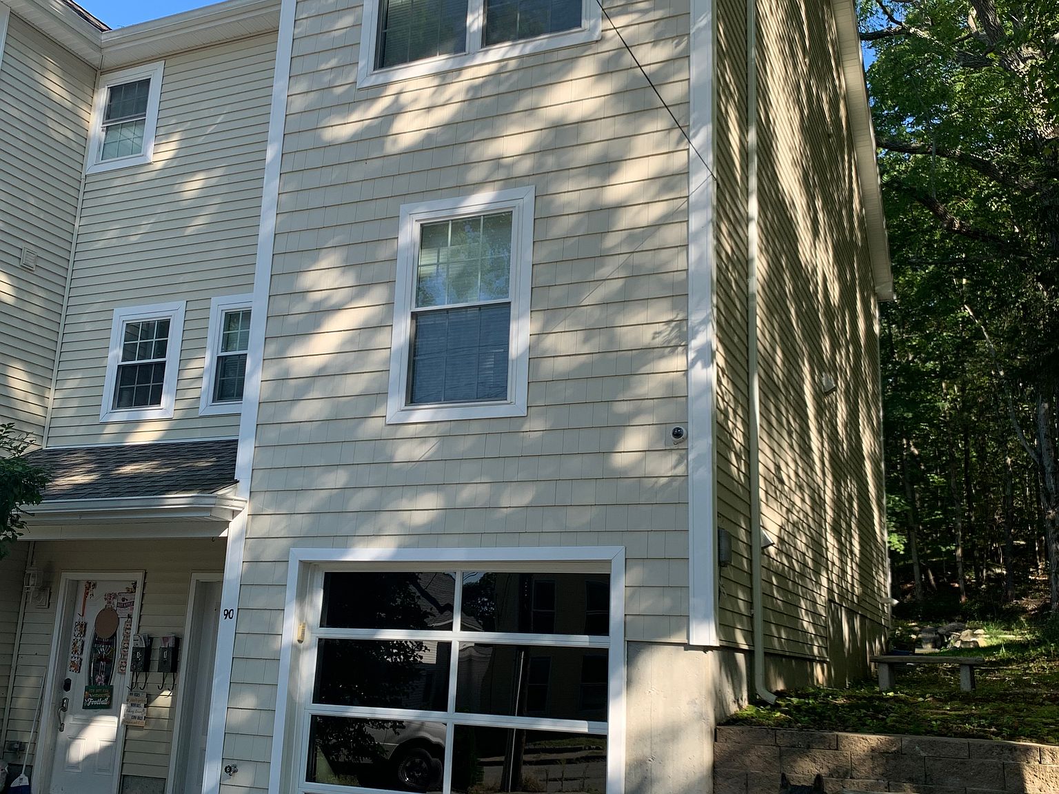 90 Summit St #B, Norwich, CT 06360 | Zillow