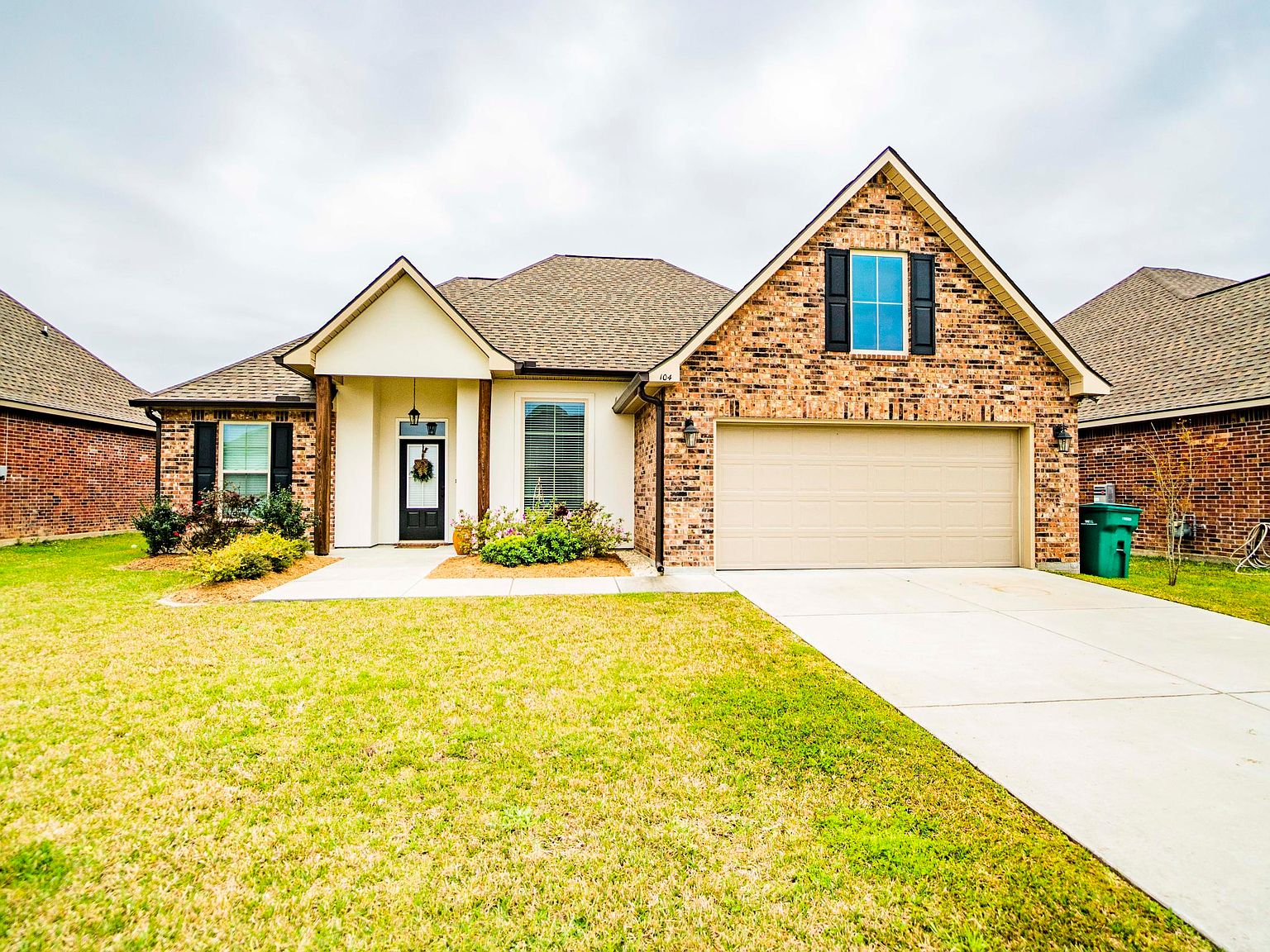 104 Raven Cliff Ln, Broussard, LA 70518 | Zillow
