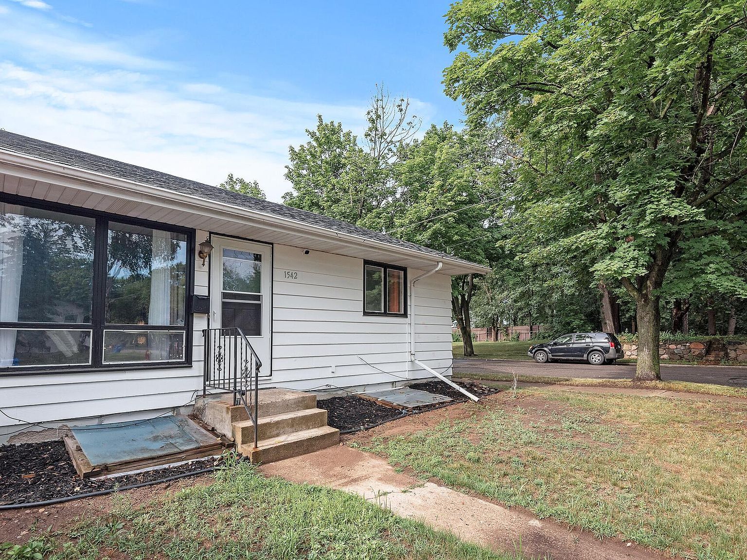 1542 Clear Ave, Saint Paul, MN 55106 | MLS #6404136 | Zillow