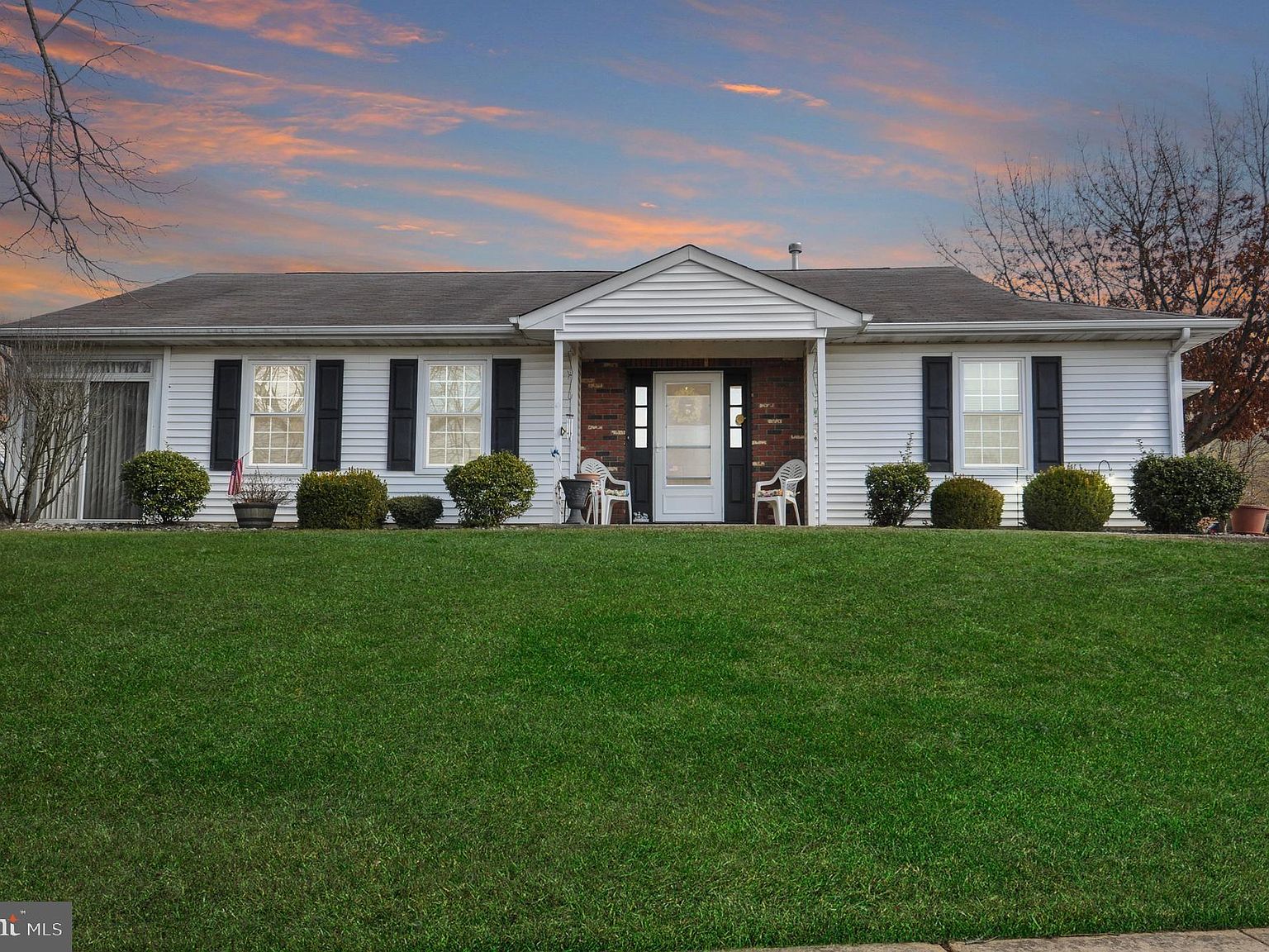 2 Waterwheel Ct, Columbus, NJ 08022 | Zillow