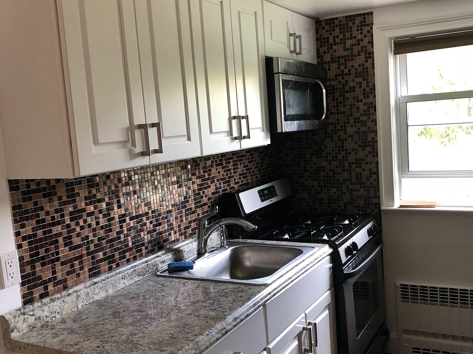 2 Wyman St FLOOR 2, Pt Chester, NY 10573 | Zillow