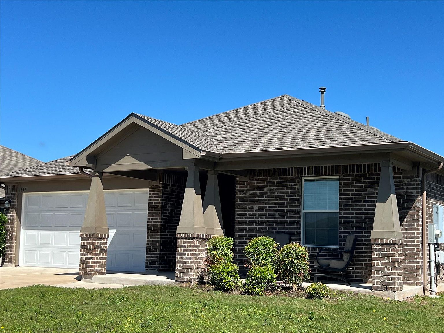 607 Marimoor Dr, Hutto, TX 78634 | Zillow