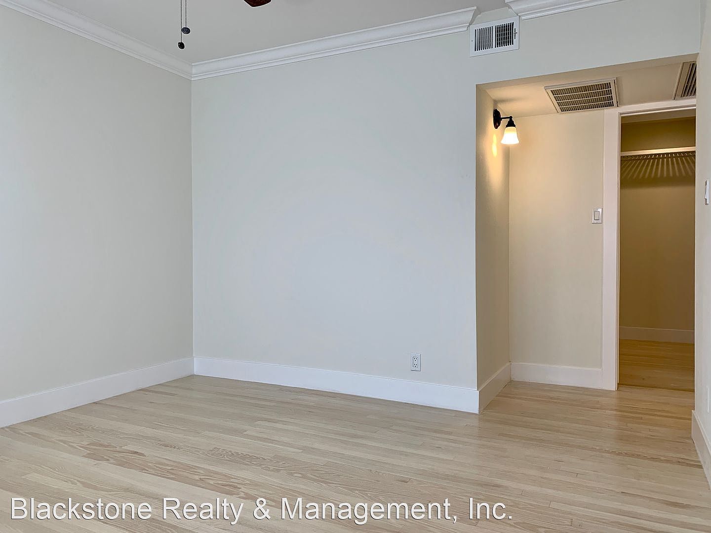 11507 Moorpark St APT 105, North Hollywood, CA 91602 | Zillow