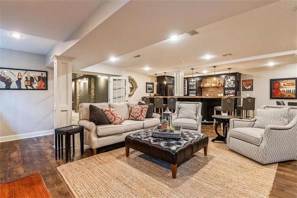 7665 Chouteau St, Lenexa, KS 66227 | Zillow