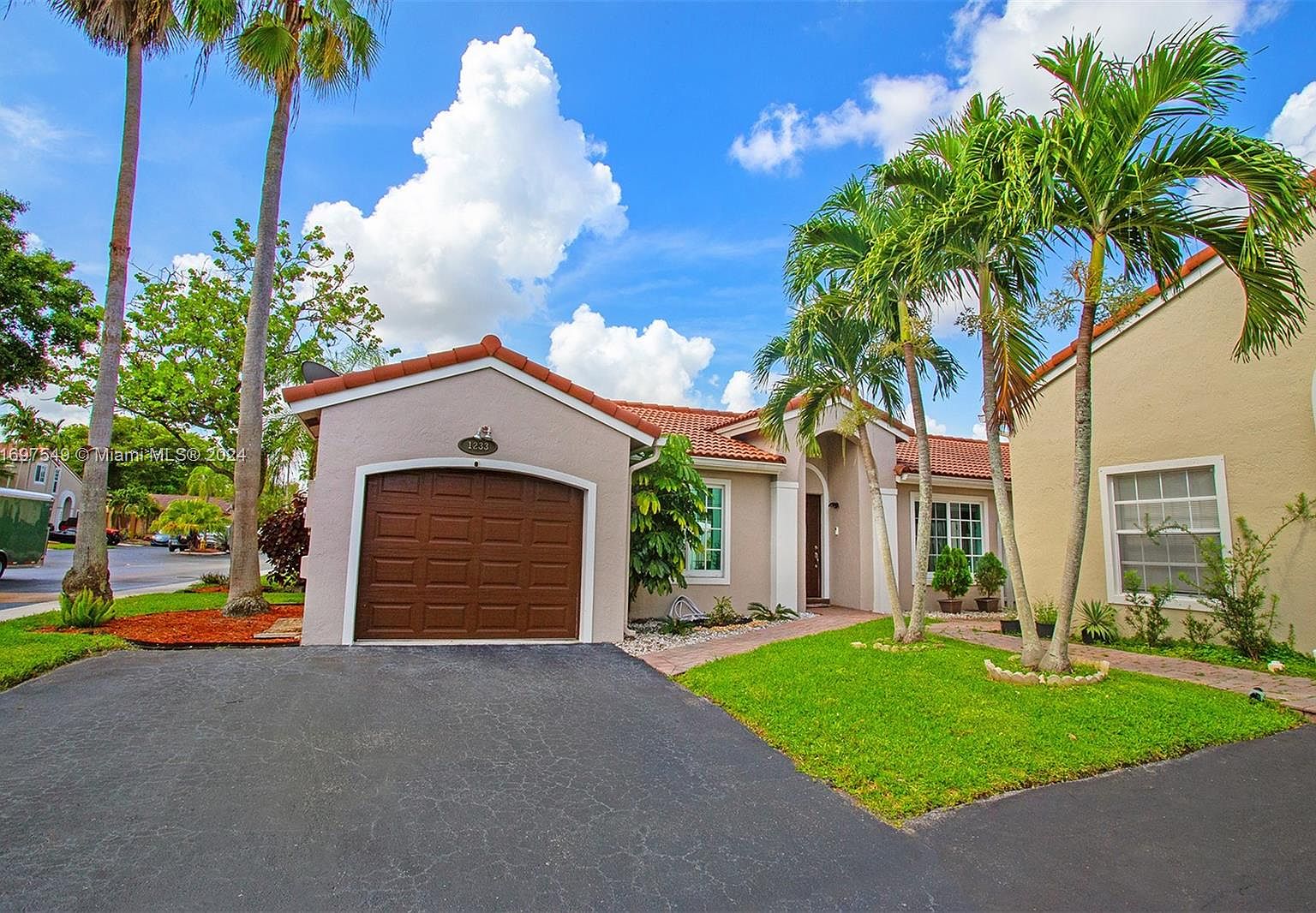1233 NW 126th Ave, Sunrise, FL 33323 | Zillow