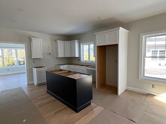 9 Kinsman Lane, Windham, NH 03087 | Zillow