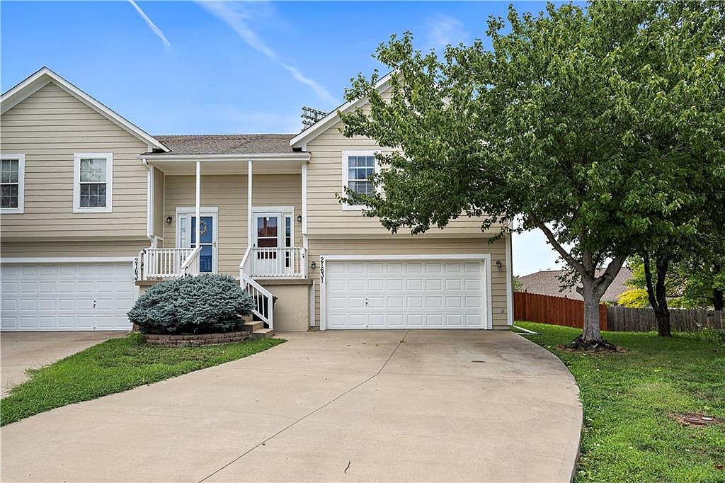 21631 S Main St, Spring Hill, KS 66083 | Zillow
