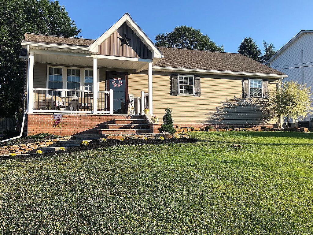 925 Walnut St, Honey Brook, PA 19344 | Zillow
