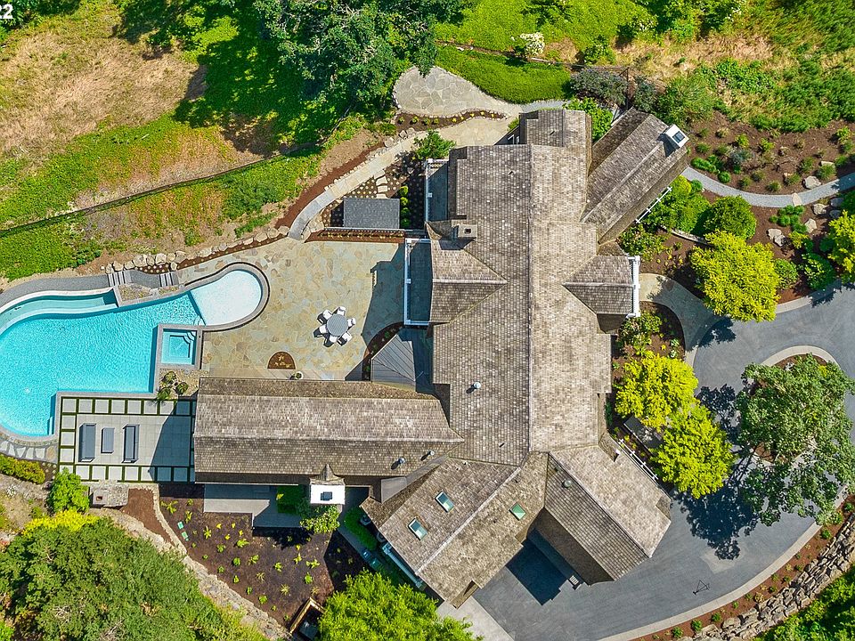 2088 Crest Dr, Lake Oswego, OR 97034 | MLS #22448359 | Zillow