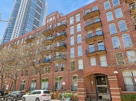 501 N Clinton St Chicago IL | Zillow