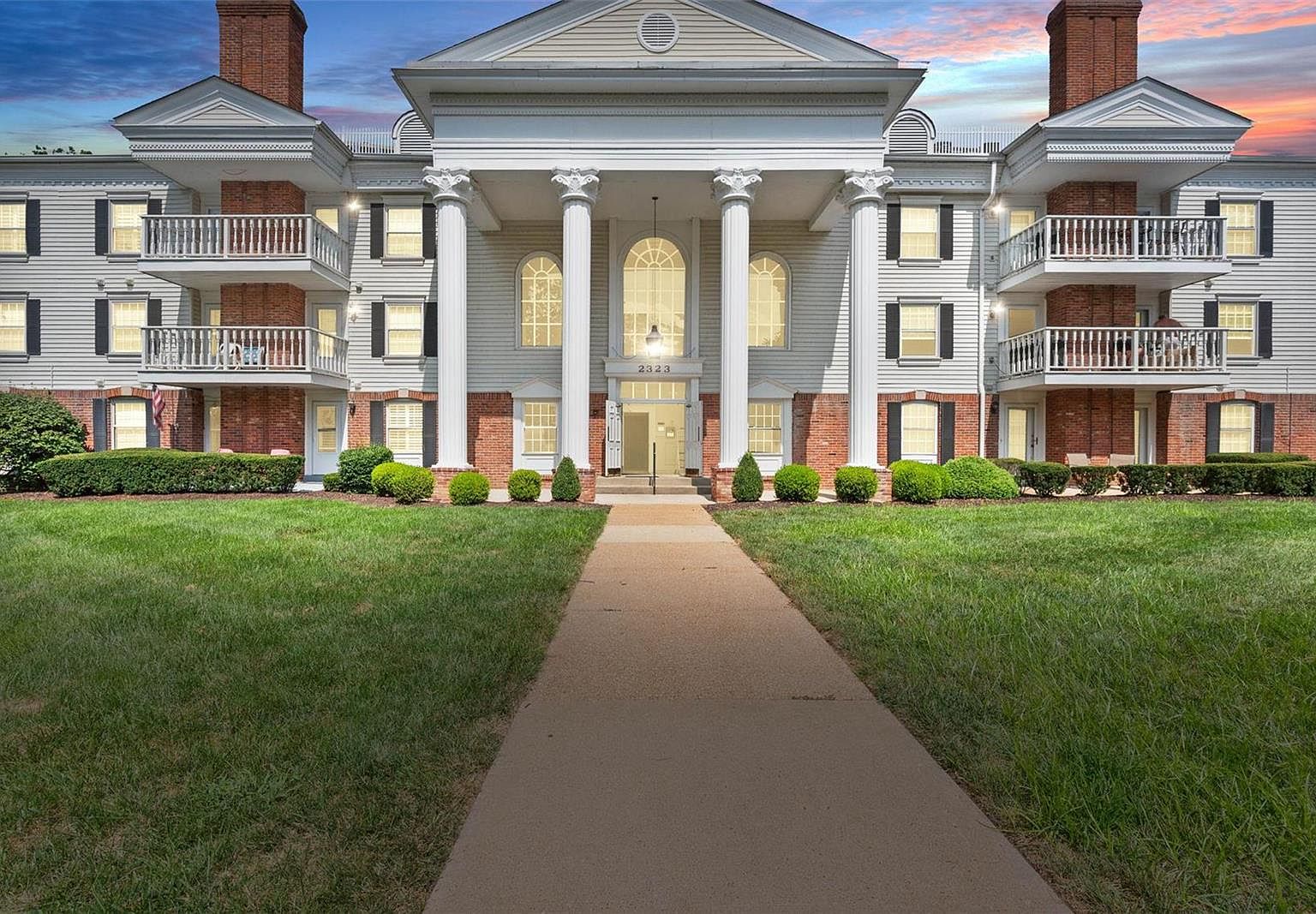 2323 Manor Grove Dr APT 13, Chesterfield, MO 63017 | Zillow