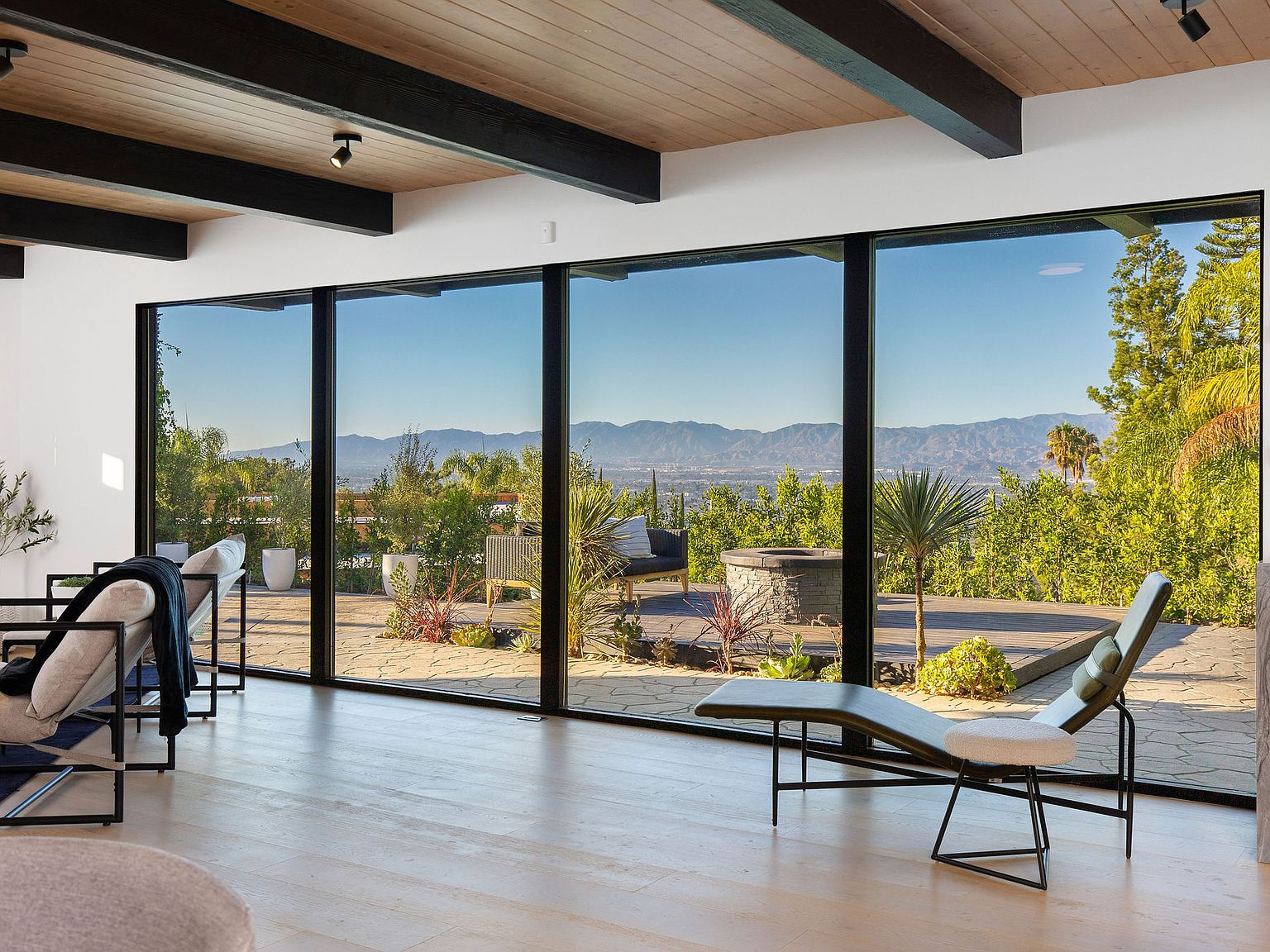 3352 Wrightwood Dr, Studio City, CA 91604 | Zillow