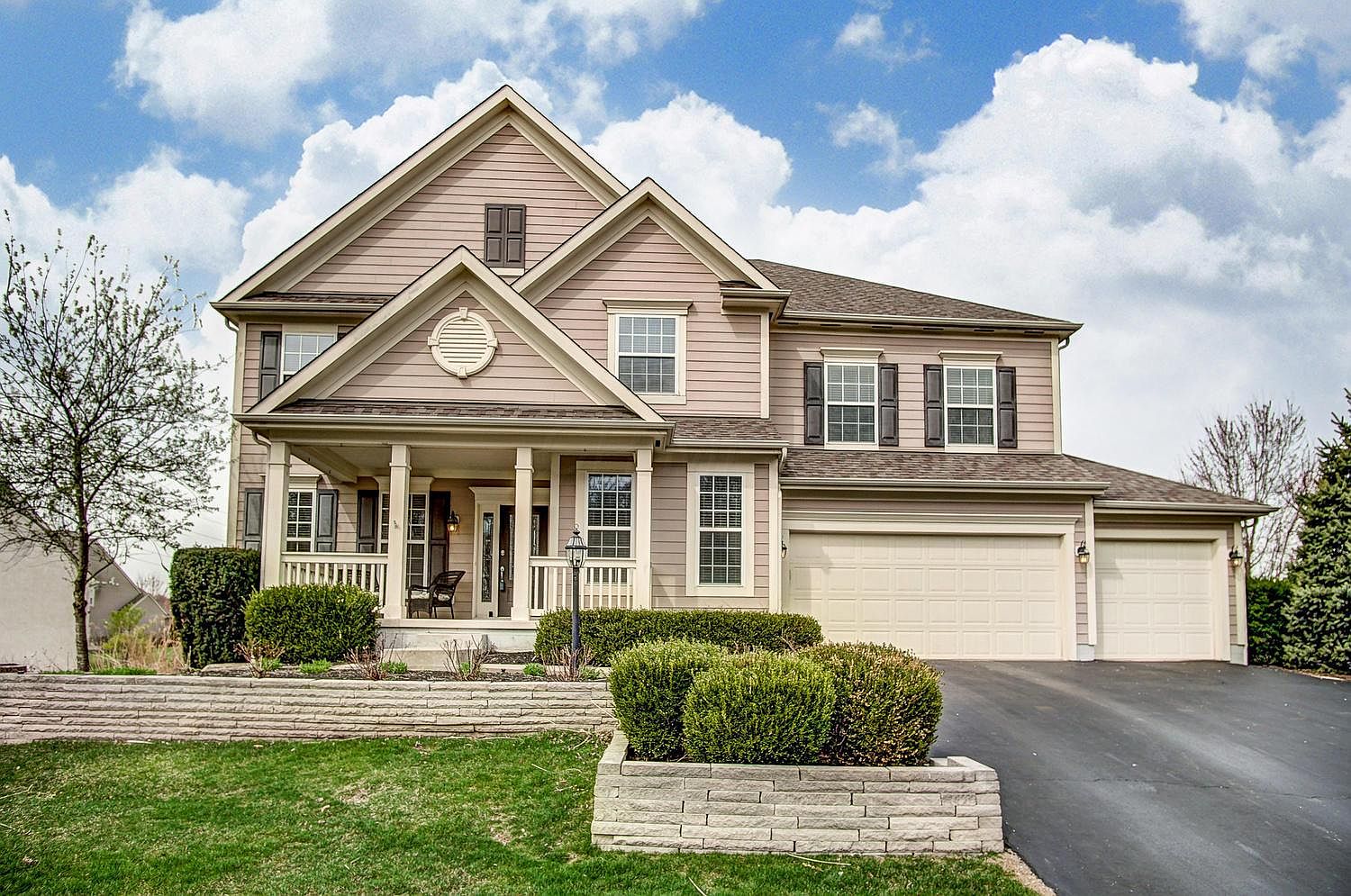 7260 Winfield Dr, Lewis Center, OH 43035 | Zillow