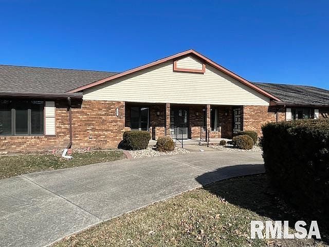 502 E James Dr, Macomb, IL 61455 | Zillow