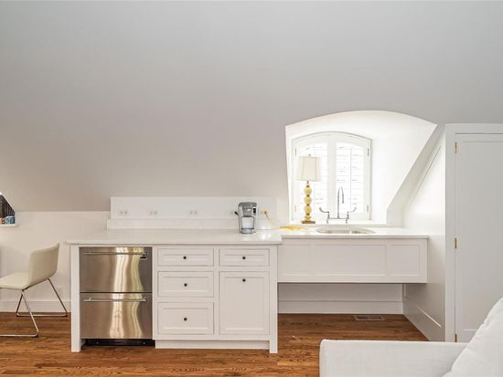 22 Portland Pl, Saint Louis, MO 63108 | Zillow