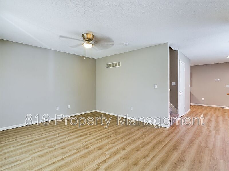 3818-3820 E 25th St, Kansas City, MO 64127 | Zillow