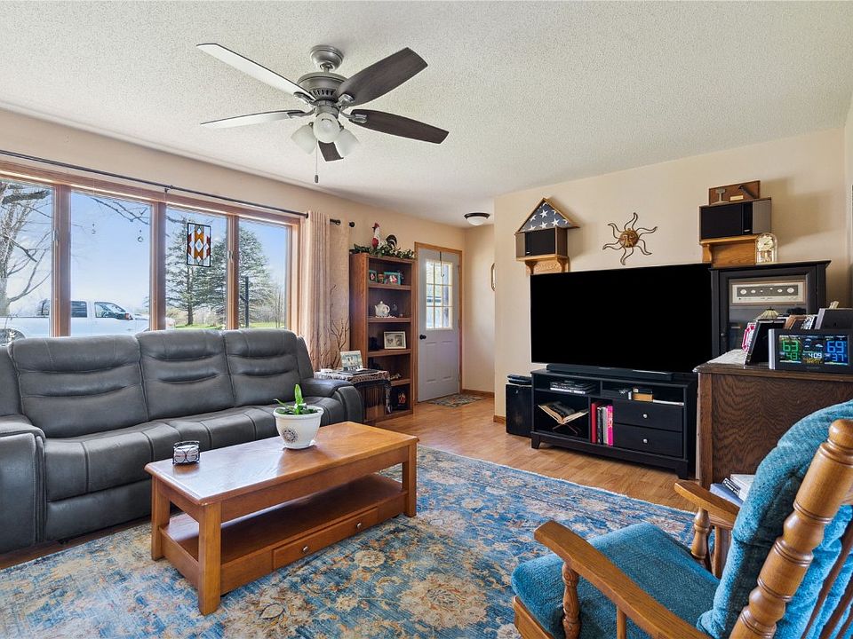 22386 Ridge Rd #28, Anamosa, IA 52205 | Zillow