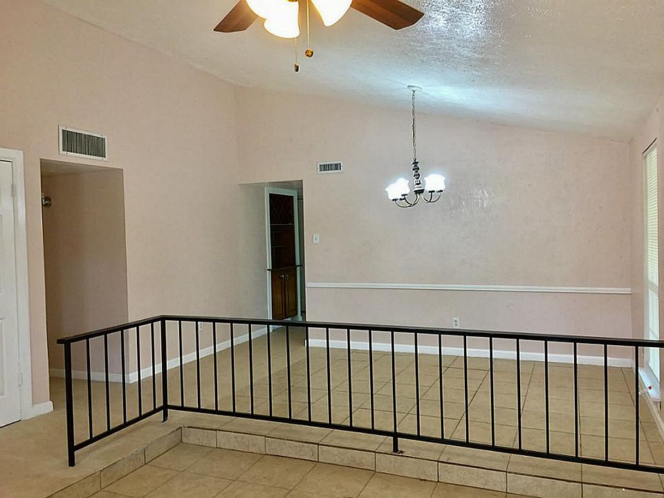 7379 Addicks Clodine Rd, Houston, TX 77083 | Zillow