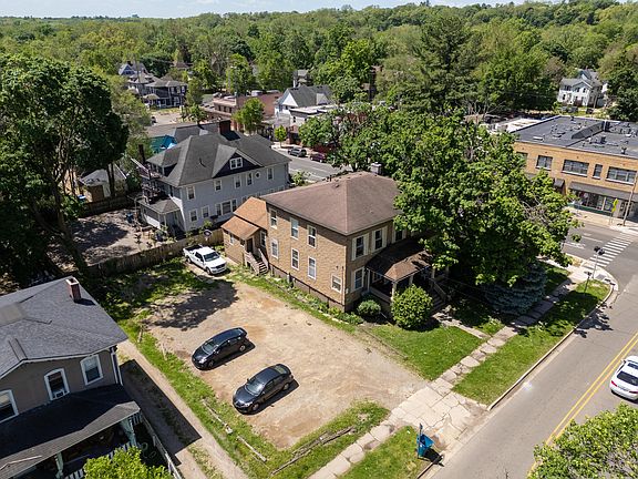 447 W Vine St, Kalamazoo, MI 49001 | Zillow