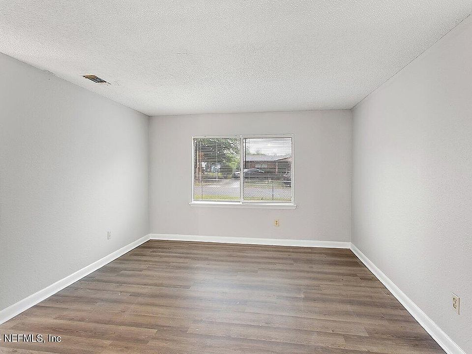 4371 CROSSBOW Road, Jacksonville, FL 32208 | Zillow