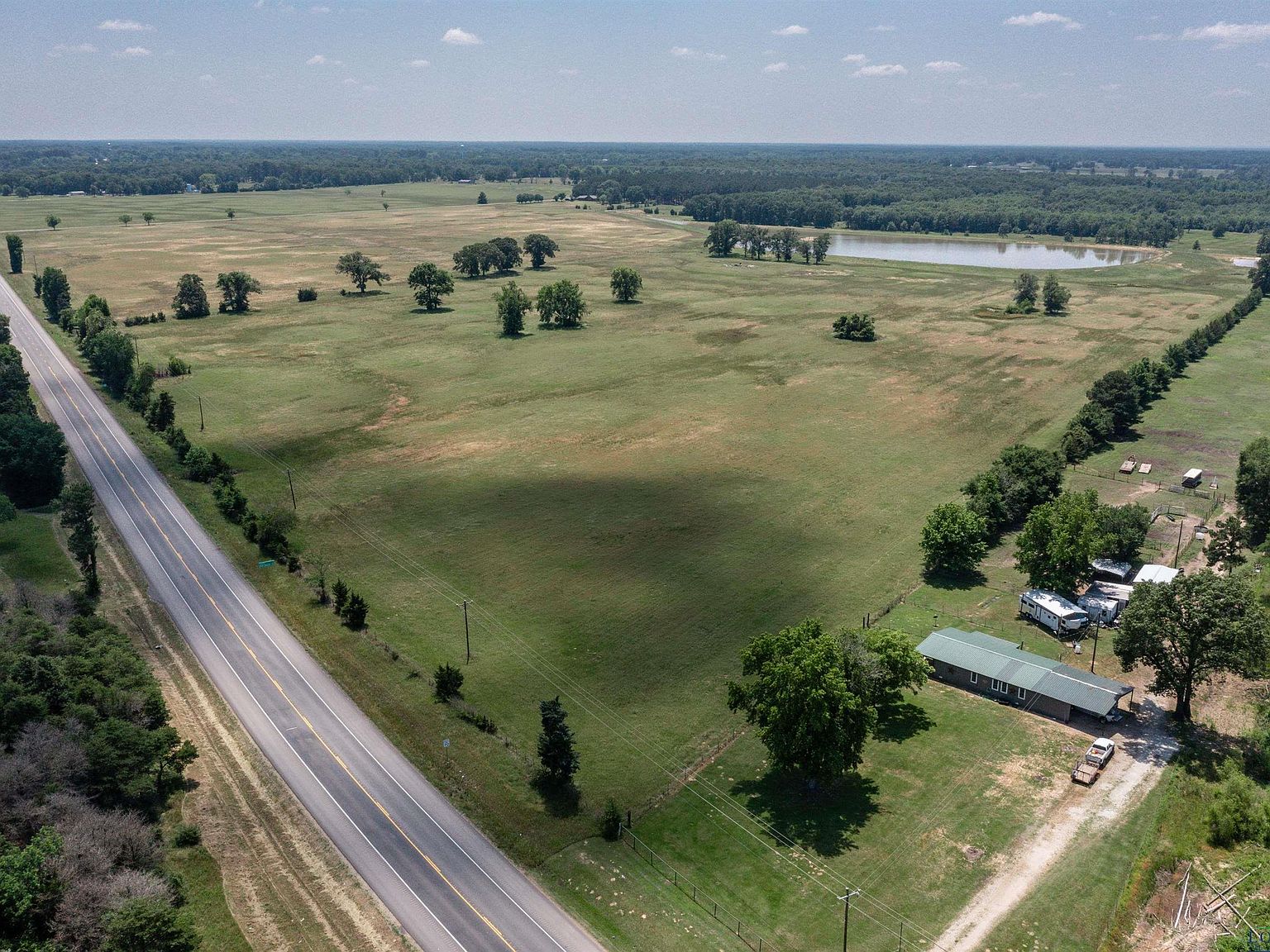 13810 E Highway 82, Avery, TX 75554 | MLS #20240998 | Zillow