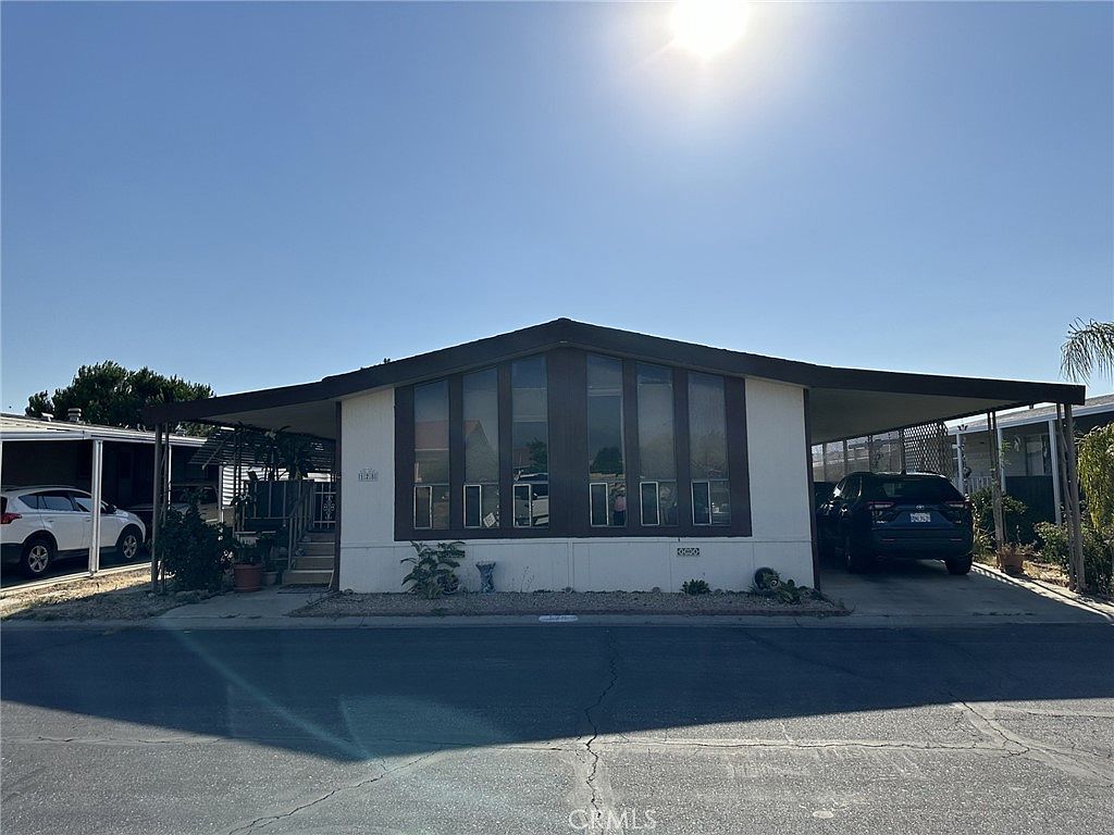 1300 W Menlo Ave SPACE 128, Hemet, CA 92543 | MLS #SW24139728 | Zillow