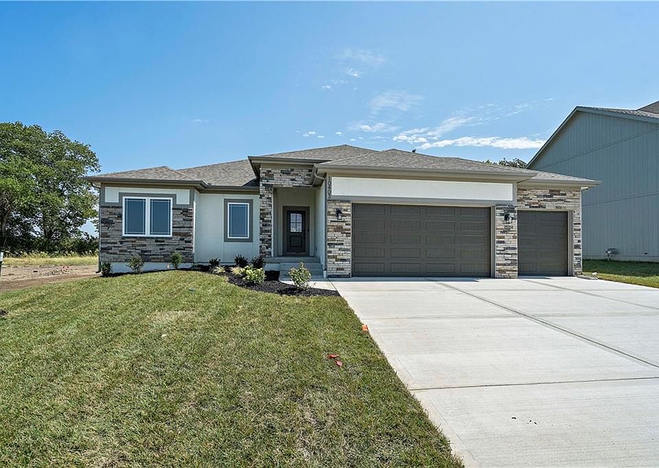 10423 N Mulberry St, Kansas City, MO 64155 | MLS #2478667 | Zillow