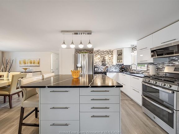 11 Maple Dr, Essex, ON N0R 1J0 | MLS #24015586 | Zillow