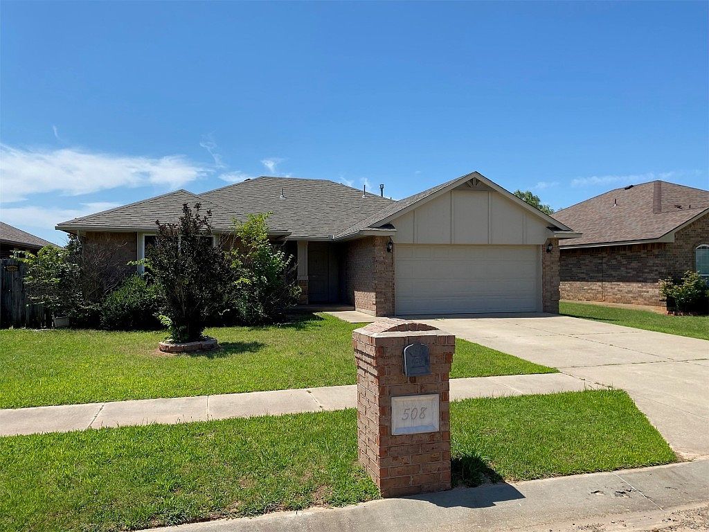 508 Apple Tree Ln, Moore, OK 73160 | MLS #1069004 | Zillow