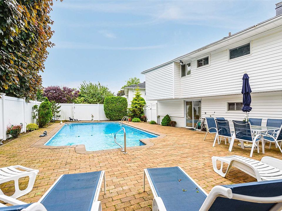 2470 Cove Ct, Bellmore, NY 11710 | Zillow
