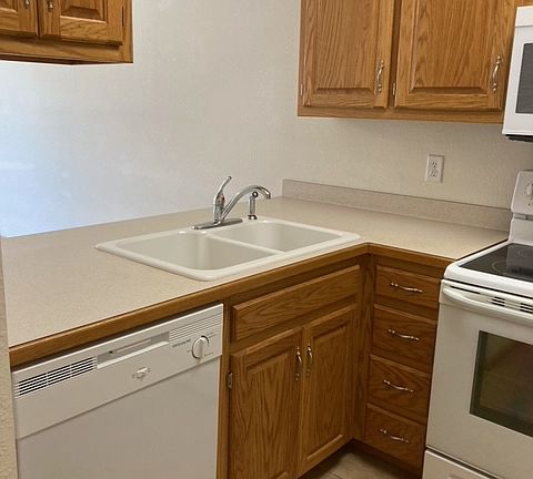 1247 SW Minter Way, Grain Valley, MO 64029 | Zillow