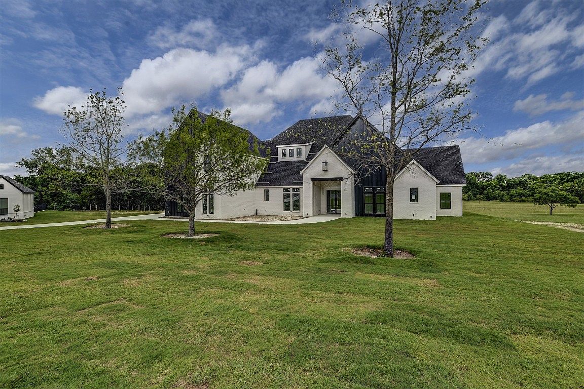 160 Dallas St, Decatur, TX 76234 | Zillow