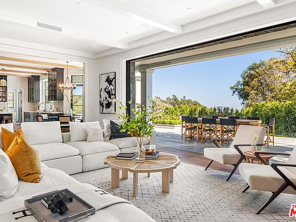 22 Oakmont Dr, Los Angeles, CA 90049 | MLS #22-166465 | Zillow