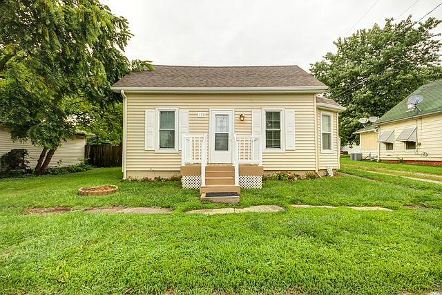 159 W Garfield St, Maroa, IL 61756 | Zillow