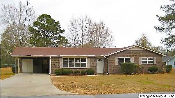 1612 Jackson Ave, Clanton, AL 35045 | Zillow