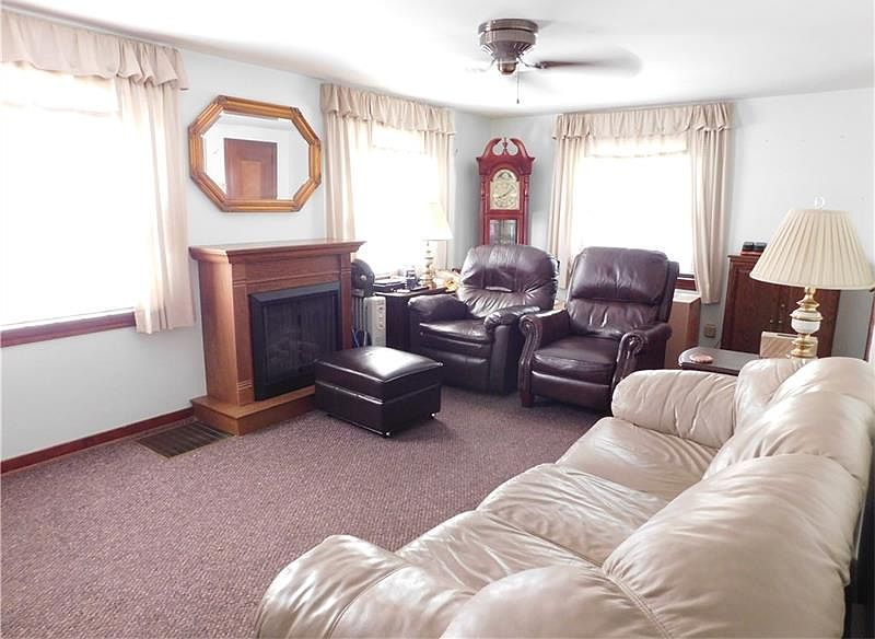 11522 Frankstown Rd, Pittsburgh, PA 15235 | Zillow