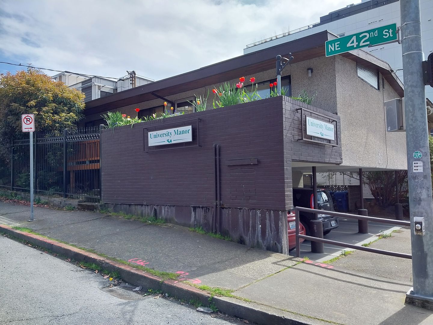 701 NE 42nd St, Seattle, WA 98105 | Zillow