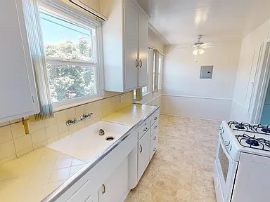 4125 Ocean View Blvd Montrose CA | Zillow
