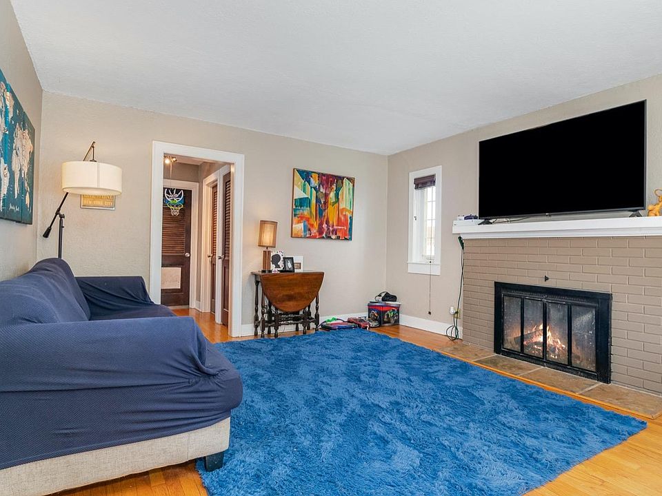 325 Sunnyside Ave, Munster, IN 46321 | MLS #538792 | Zillow